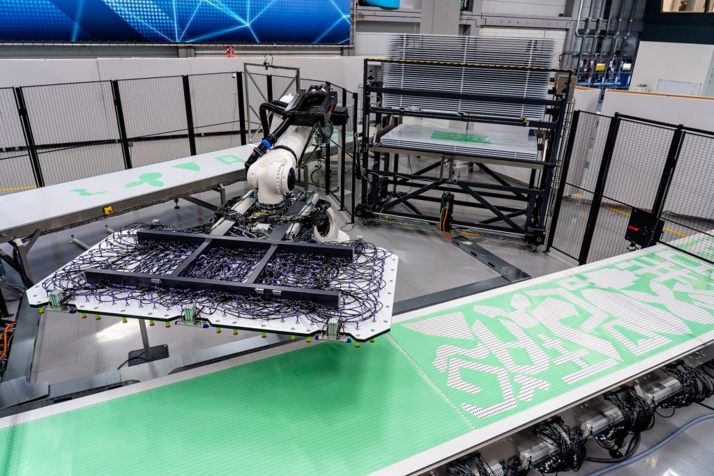 Cutting Room Operations - Airborne